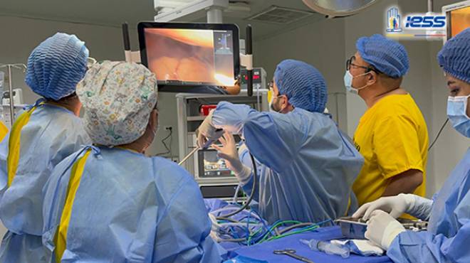 Primera cirugía asistida con el Robot Da Vinci en el HTMC