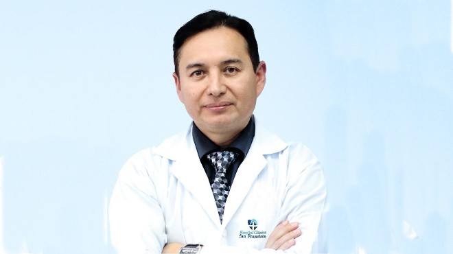 El cirujano Franklin Encalada es nombrado ministro de Salud del nuevo ...