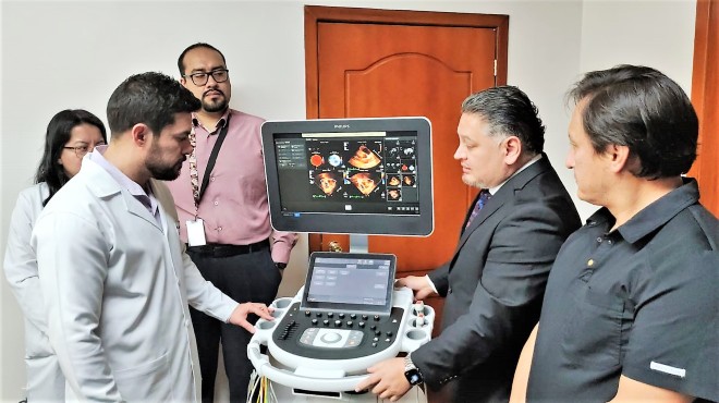 Cooperación con empresa priva facilita el acceso a un ecógrafo en el HCAM