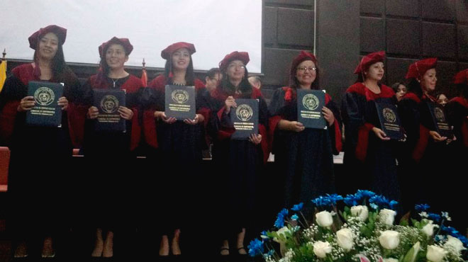 Se gradúan 105 nuevas enfermeras