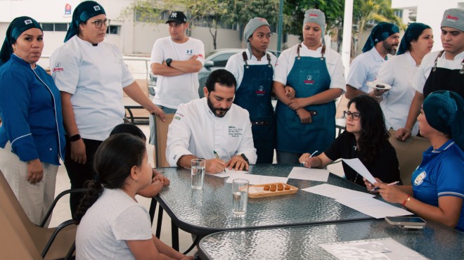 Ecuador desarrolla el primer alimento azul para combatir la ...