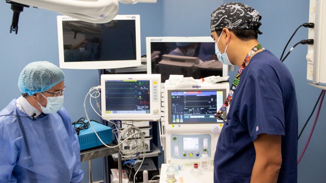 Moderno sistema de rayos X tipo arco en C llega al Hospital Baca Ortiz